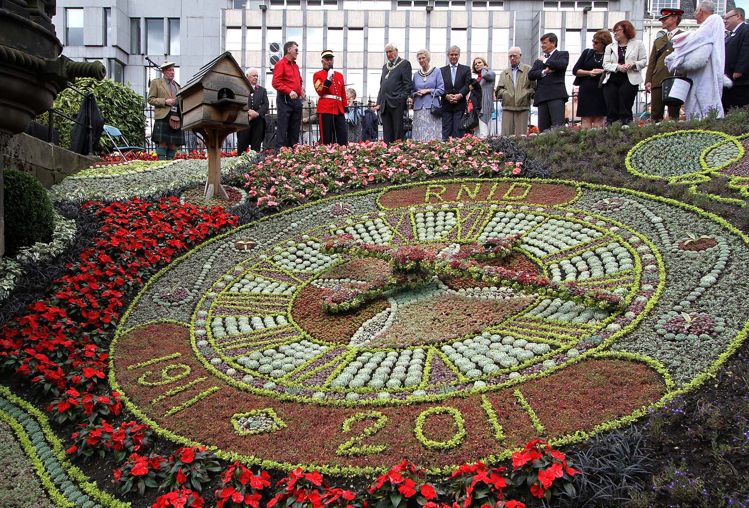 Floral Clock in Princes Street Gardens - August 2011