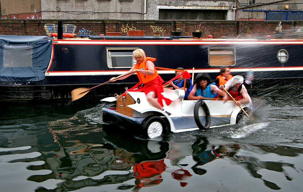 Raft Race on the Uniion Canal - June 2009
